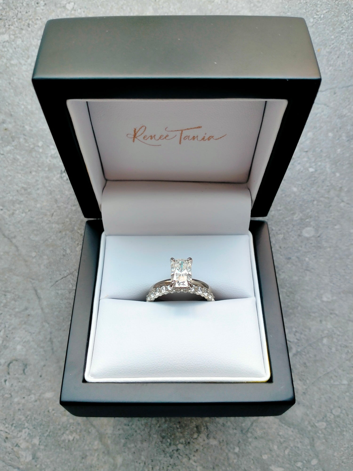 The Perfect Wedding Band – Renee Tania Jewellery